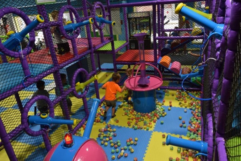 Kids Play Center in Cambridge, Maryland - Cabin Fever Play Centre